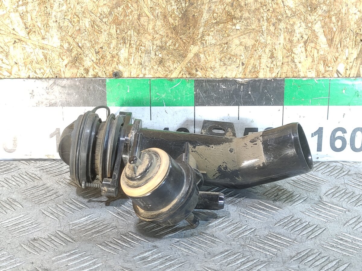 Горловина топливного бака VAZ NIVA 21231101068