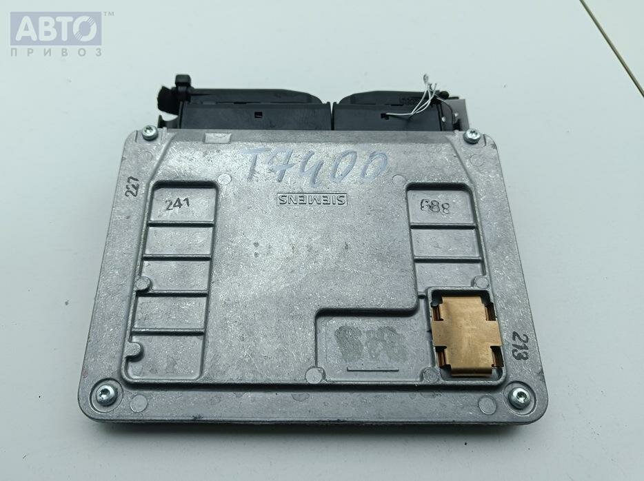 Блок управления двигателем (ДВС) Volkswagen Passat B5+ (GP)