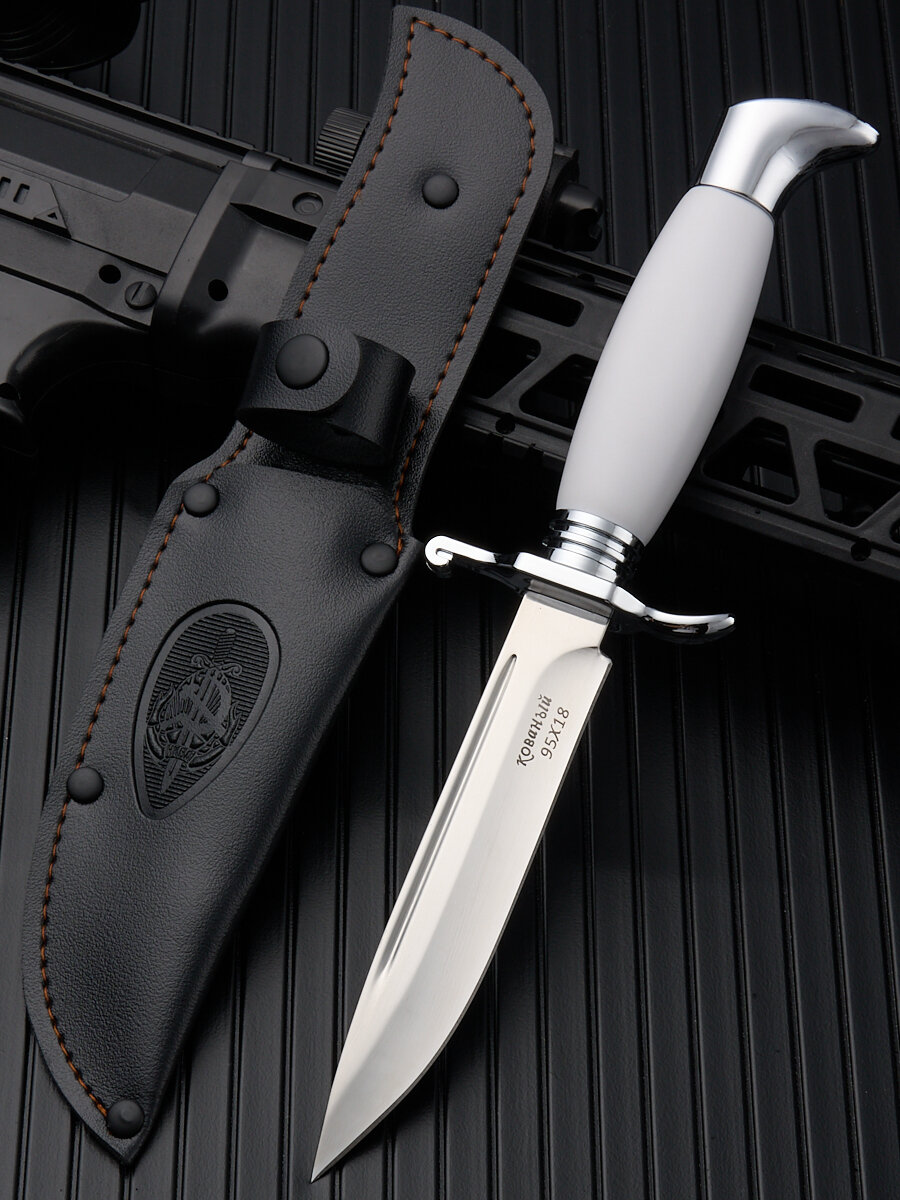 Дорожный нож, длина лезвия 9 см