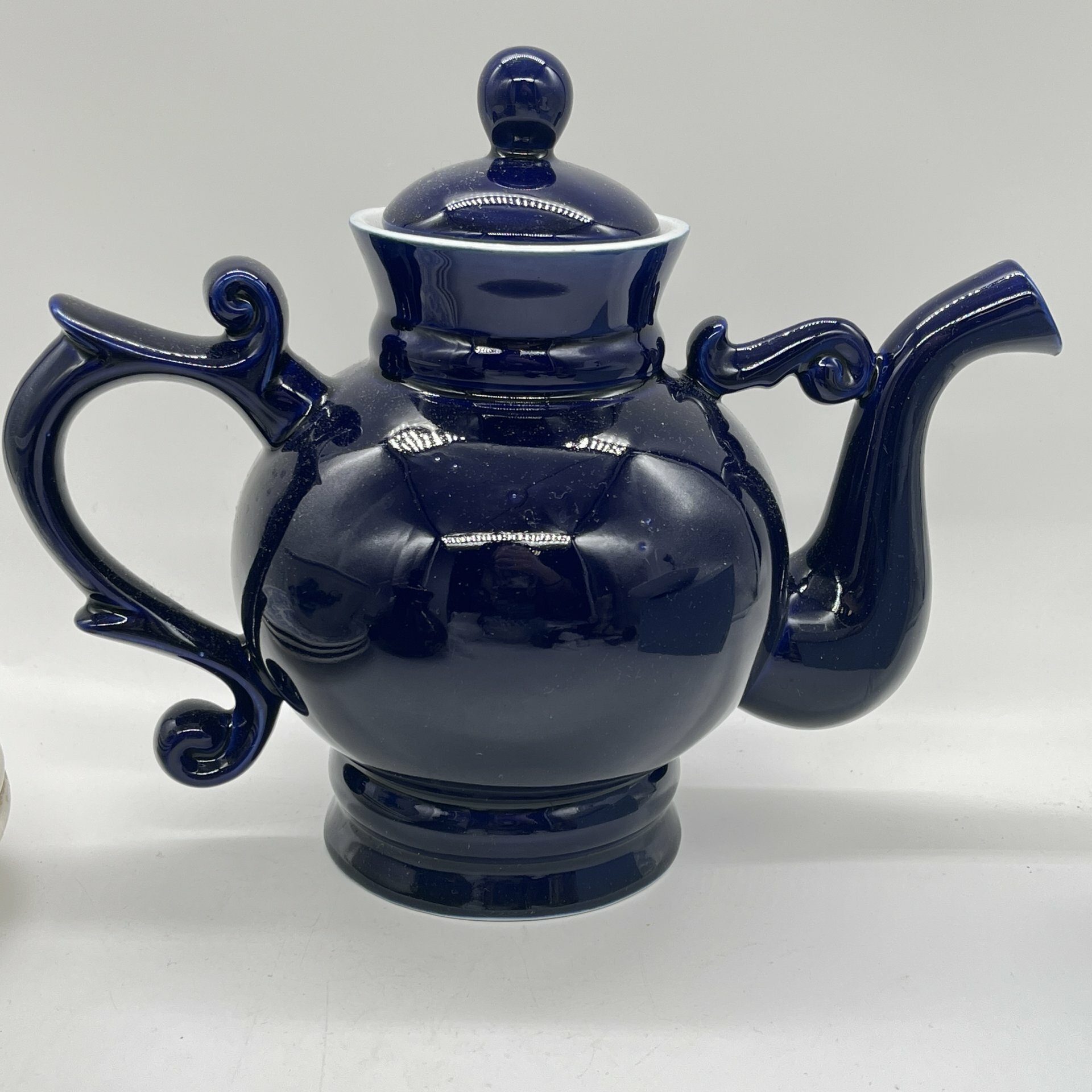 Чайник фигурный из сервиза "Новгородский" ("Декоративный", "Новгород")