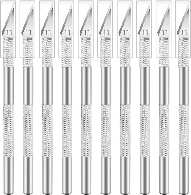 Этот набор канцелярских ножей содержит 10 лезвий и подходит для изготовления различных поделок.