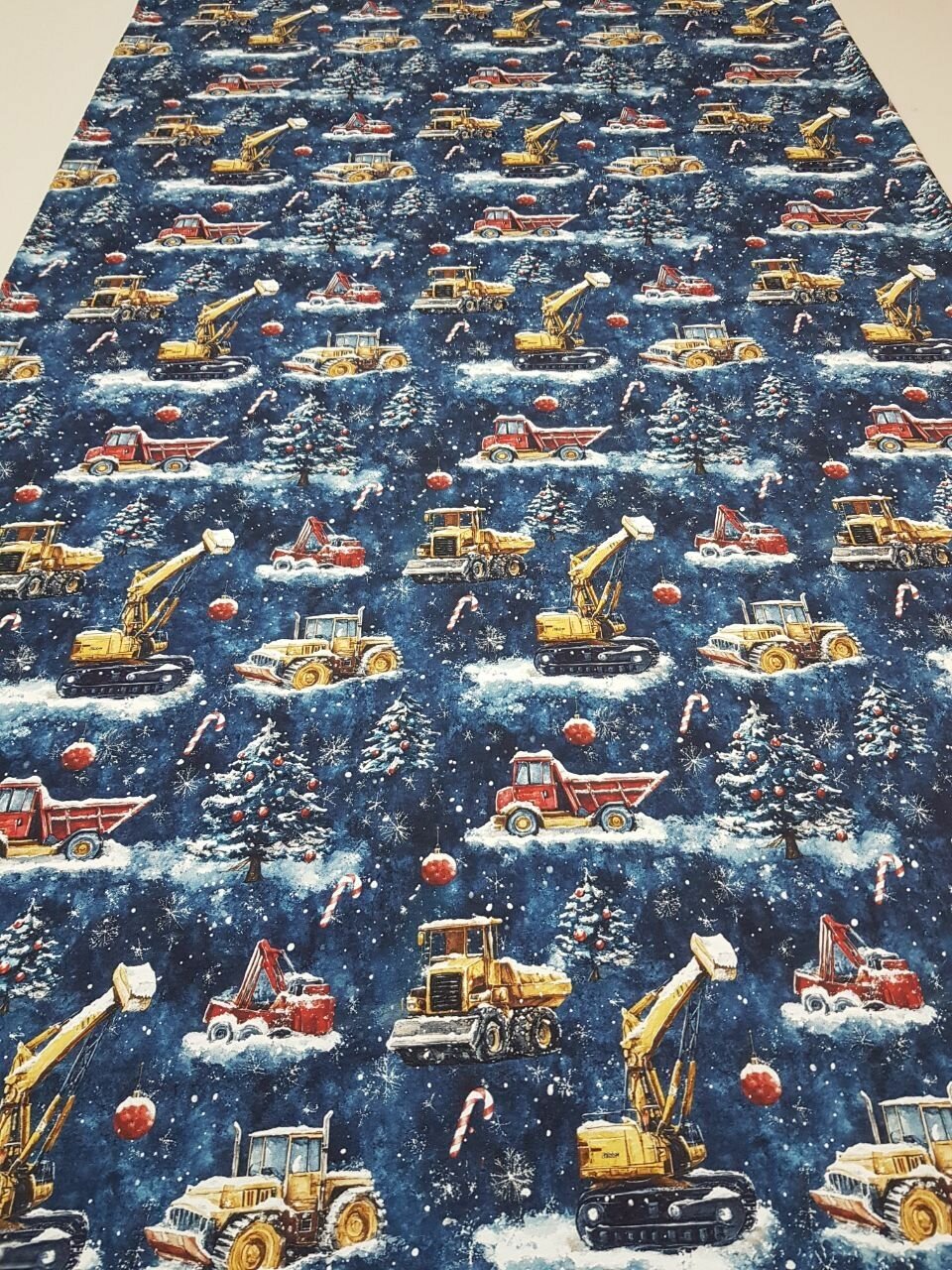 Футер 2х нитка с лайкрой "Зимняя техника" ширина 180см, высота 80 см.