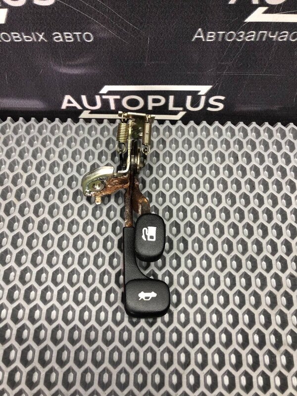 Ручка открывания бензобака Hyundai Accent 2005 (1.5 G4EC) Б/У с пробегом Арт. 14858