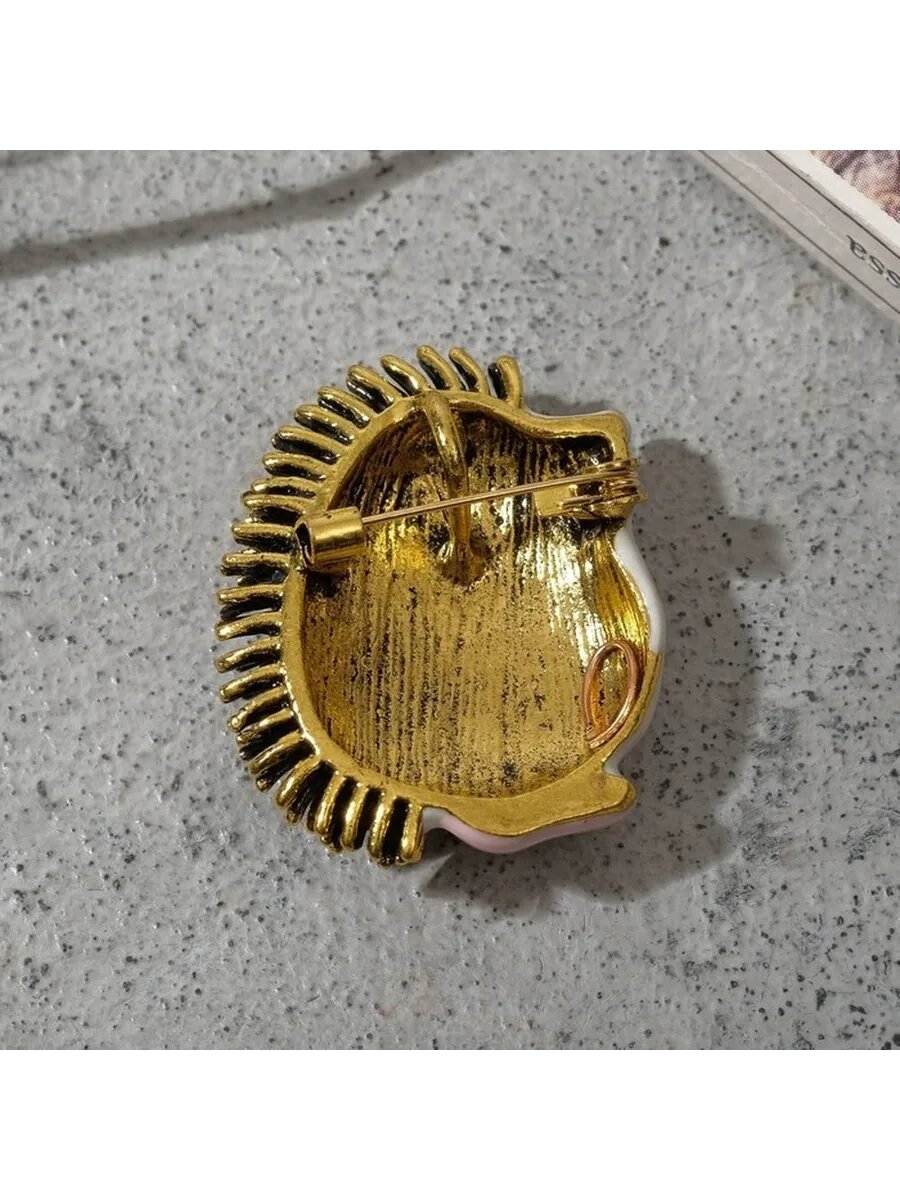 Брошь, стразы, эмаль