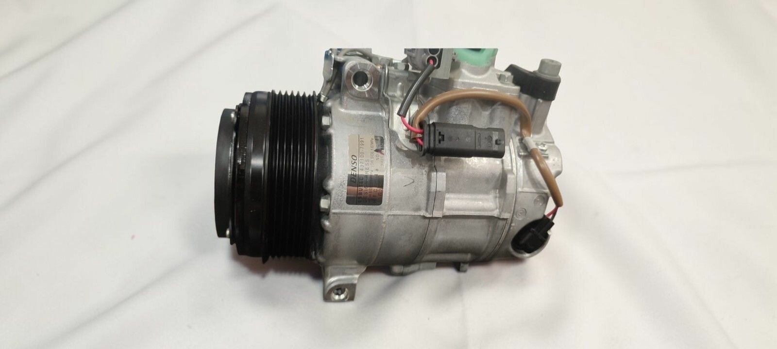 Компрессор кондиционера Mersedes-Benz E-class W212/S212/C207/A207 (2009-2013), Mercedes-Benz C-class (2006-2011) — фото 1