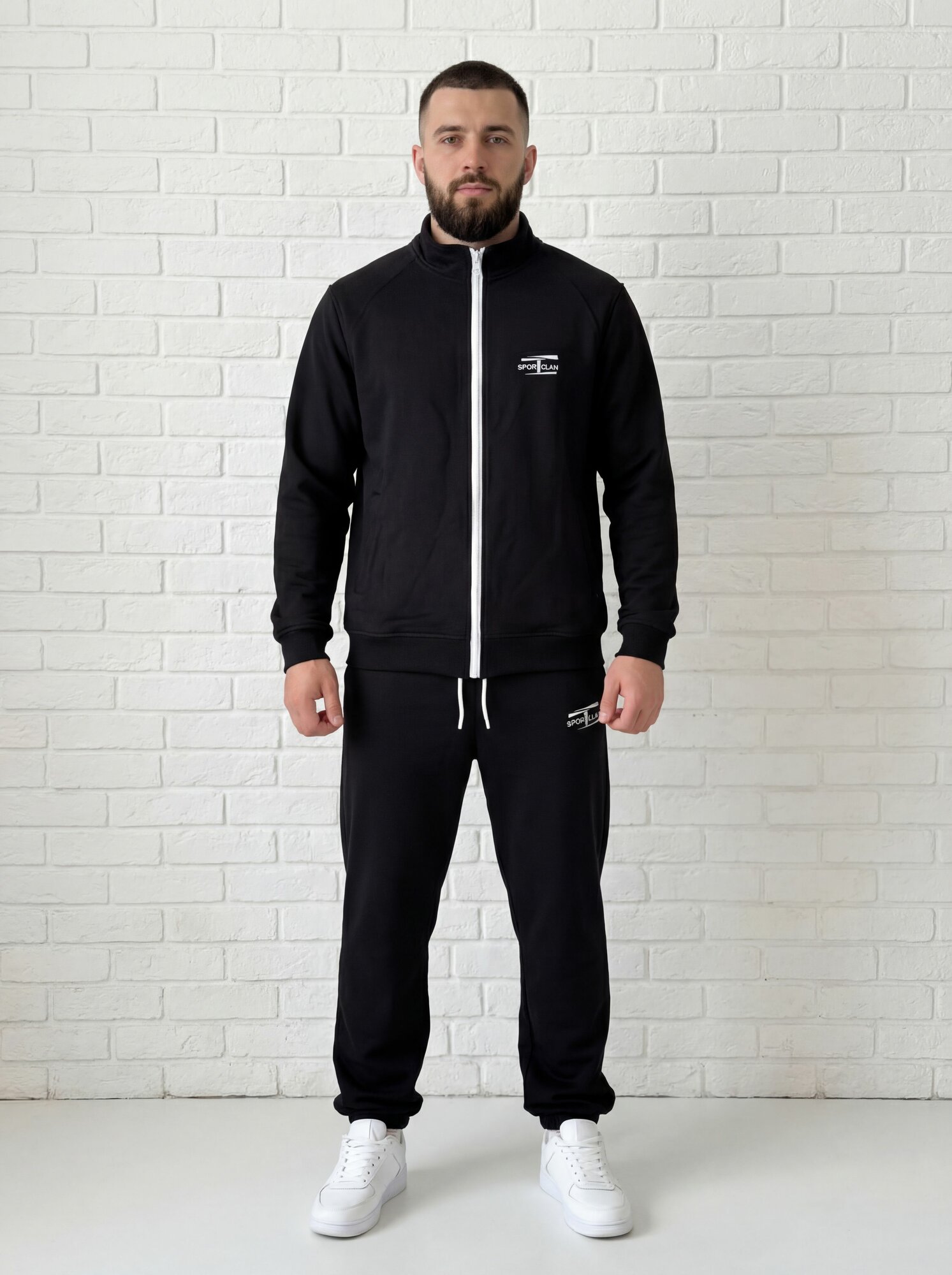 Костюм спортивный