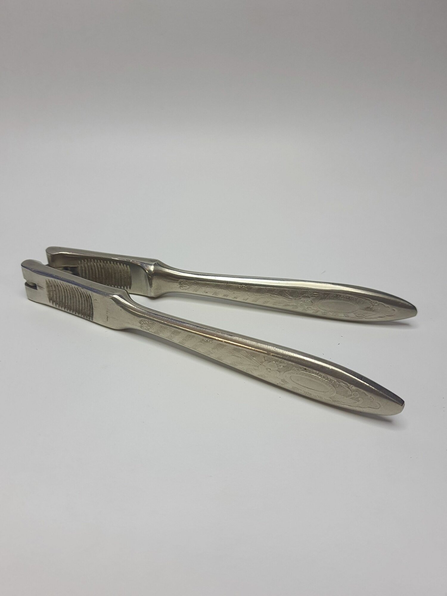 Винтажный орехокол металлический, СССР 40-50 годы.