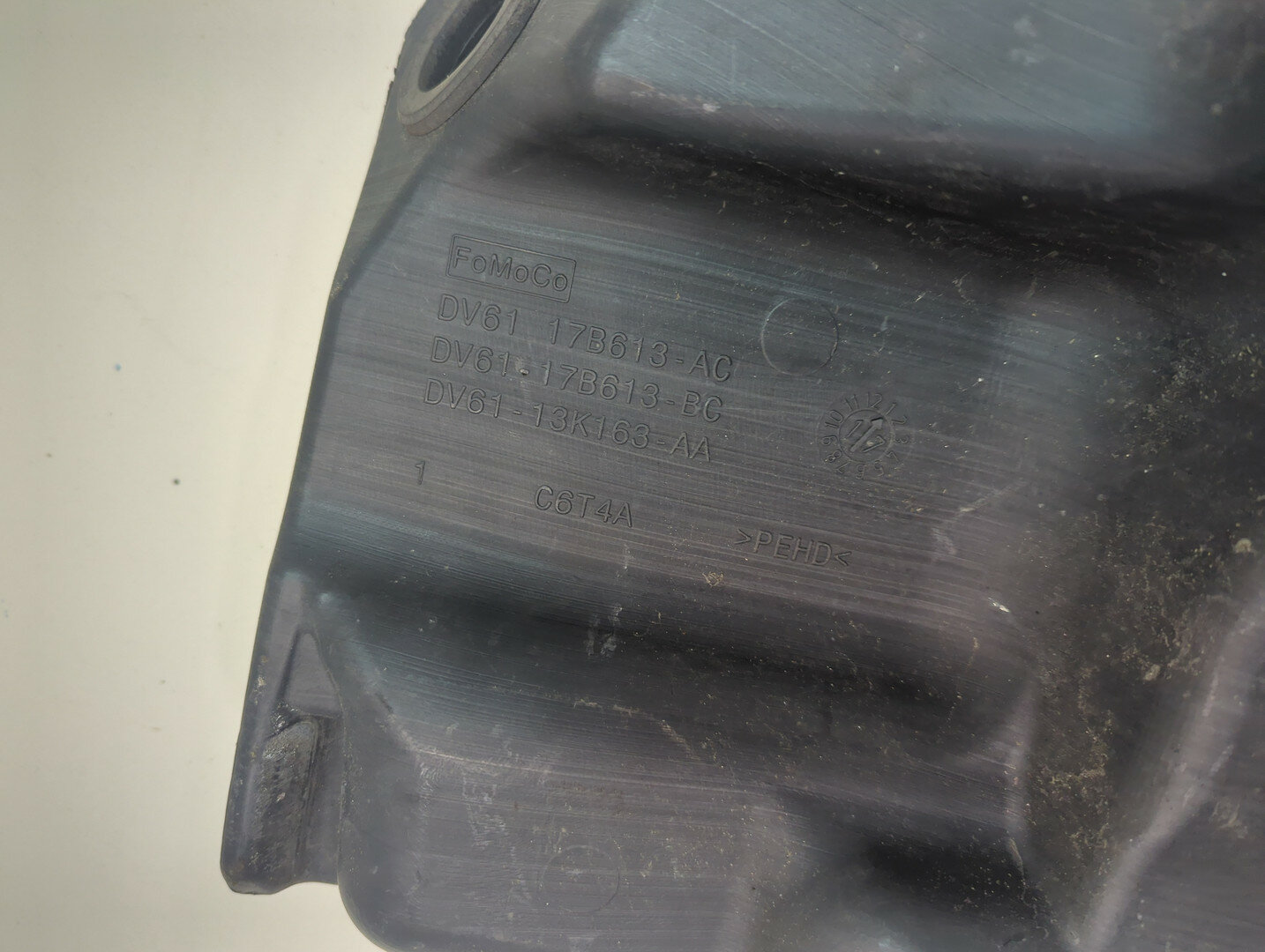 Бачок омывателя Ford Transit (Tourneo) Connect Б/У — фото 1
