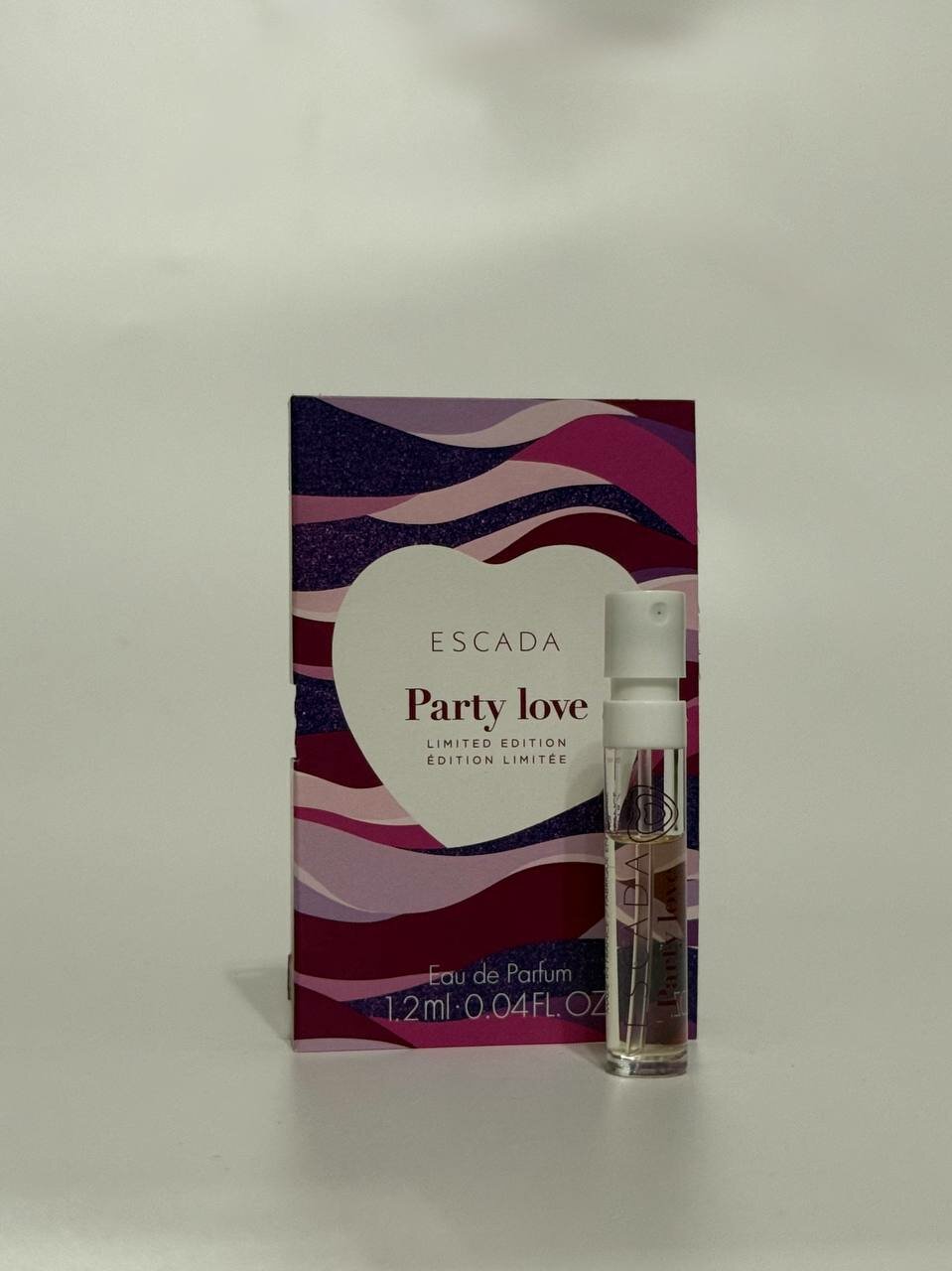Escada Party Love Limited Edition женская парфюмерная вода 1.2 мл пробник