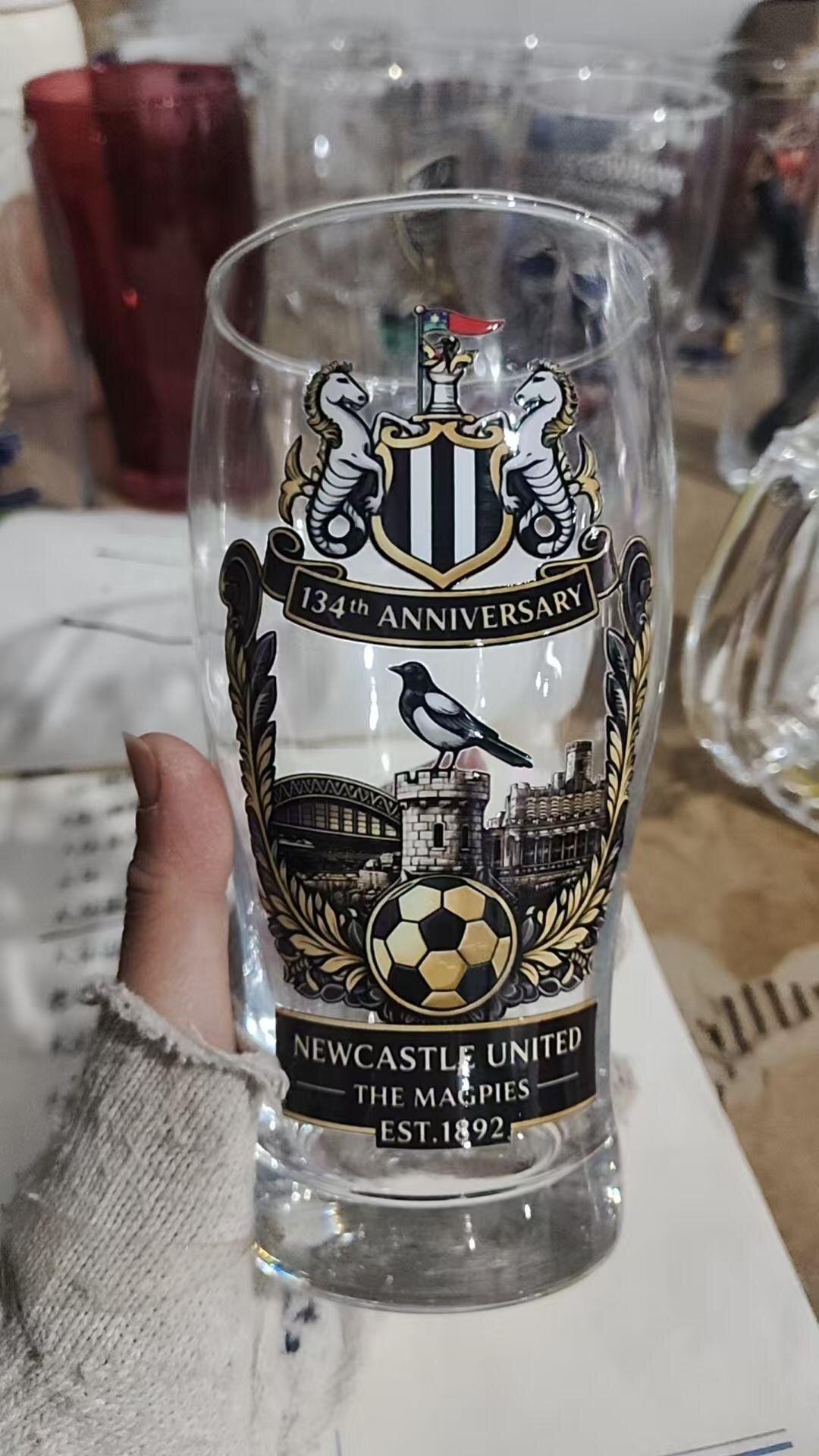 Стеклянный пивной бокал, Футбольный юбилей, Newcastle United F.C. Цветное стекло