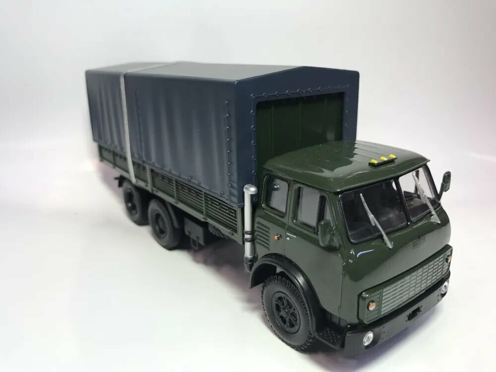 Модель коллекционная автомобиля МАЗ-516Б /масштаб 1:43