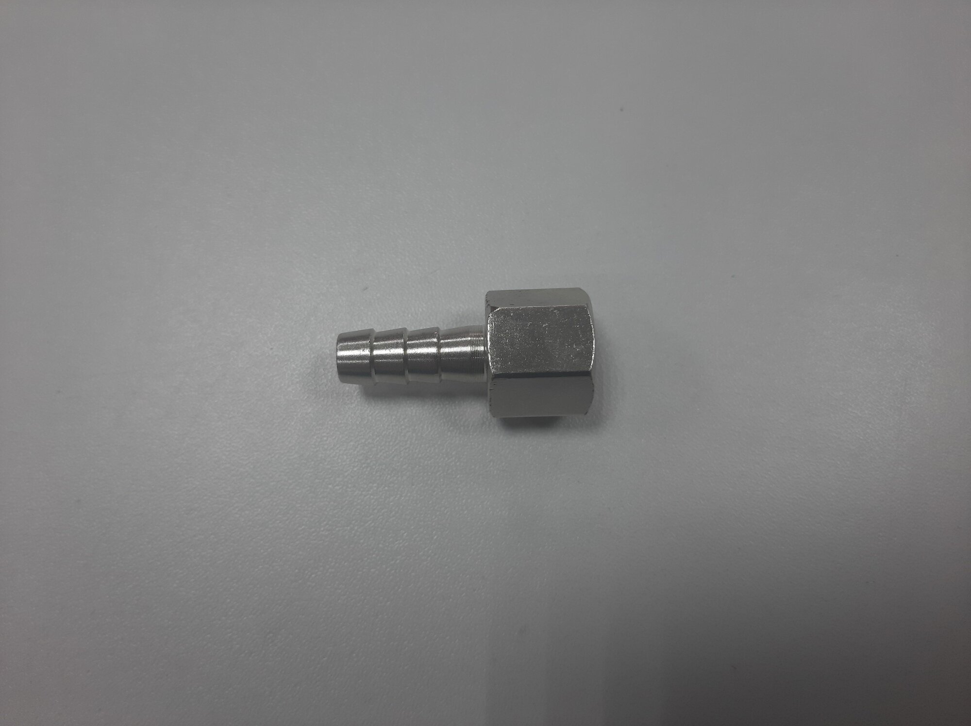 Переходник F1/4" - елочка диам. 8 мм для пневмоинструмента Nordberg