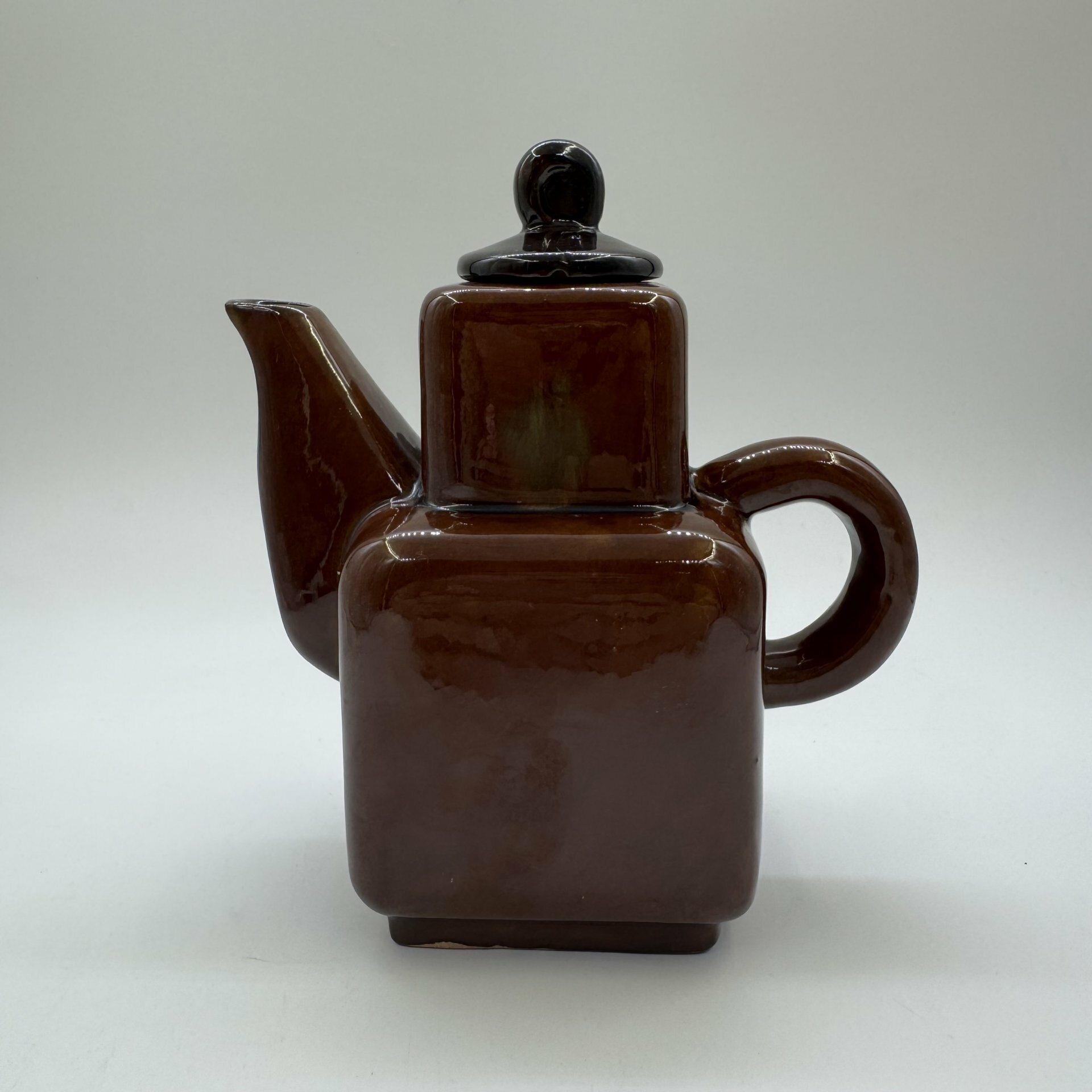 Чайник доливной в коричневом цвете, керамика, глазурь, СССР, 1980-1991 гг.