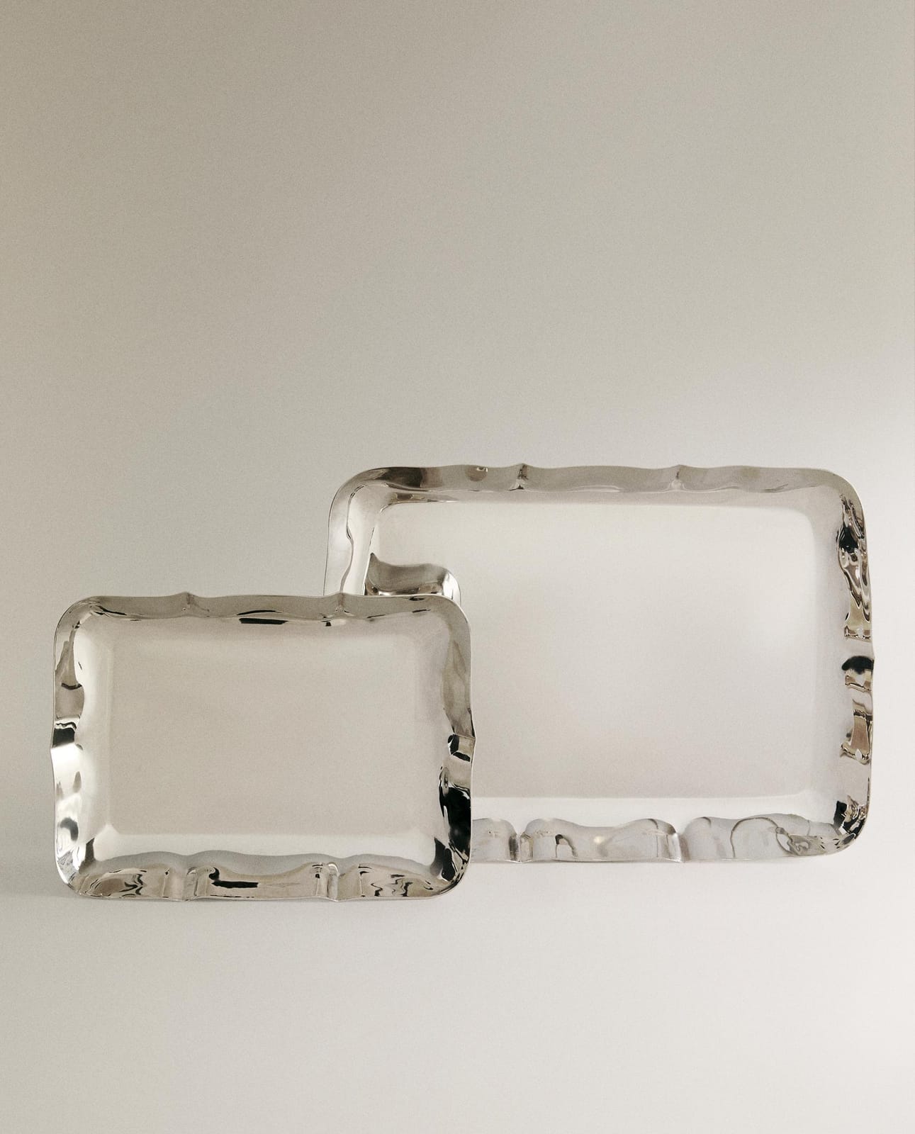 Поднос Zara Home из стали с неровным краем, серебристый, 3 x 13 x 18 см 6180/040/581-2