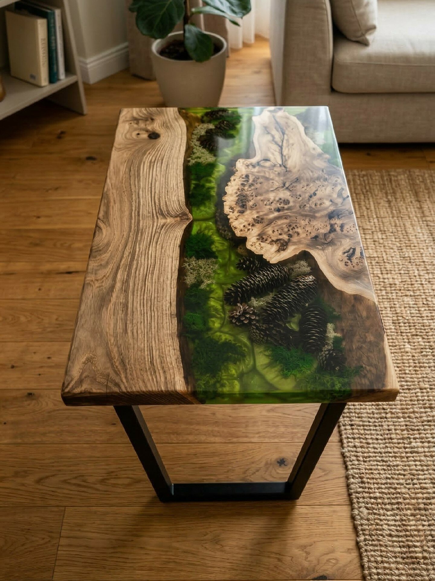 ЖУрнальный эпоксидный столик из массива дерева