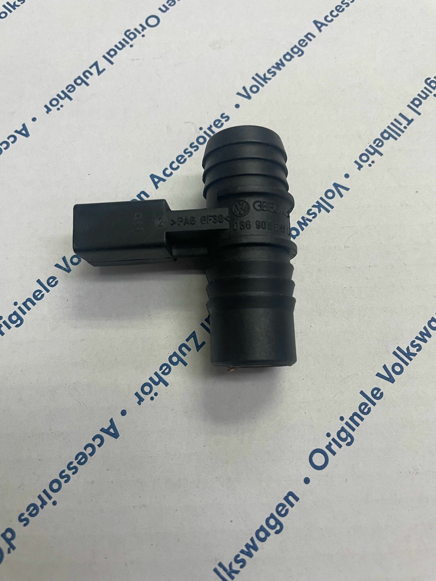 Фланец / тройник VAG 036906391A для VW POINTER/GOLF BR (2004>)
