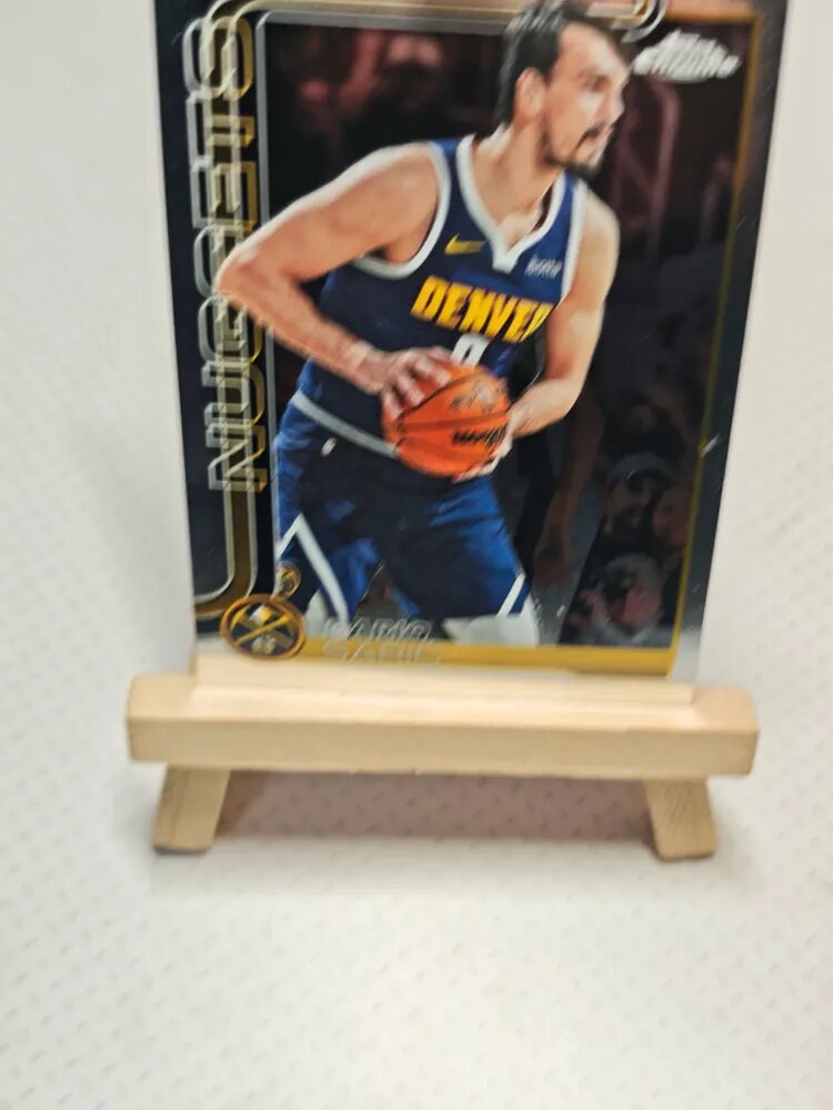 Коллекционные баскетбольные карточки Topps NBA, специальное издание.