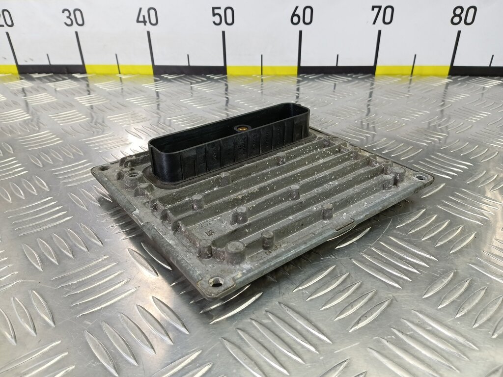 Блок управления двигателем Б/У для FORD Fusion I рестайлинг (2005—2012) 1360194