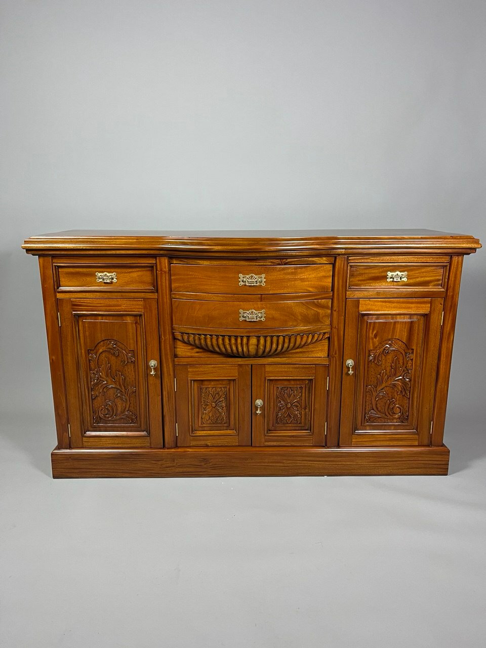 Комод DOMKORLEONE SBEB красное дерево (mahogany wood) с ящиками и распашными дверцами, цвет орех NAA (светло-коричневый)