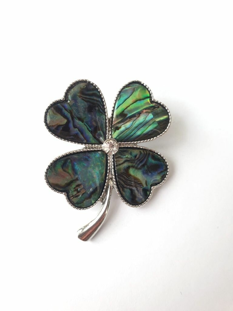 Брошь, перламутр