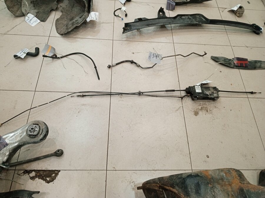 Моторчик стояночного тормоза от Mercedes-Benz S-Class W221 2005-2013