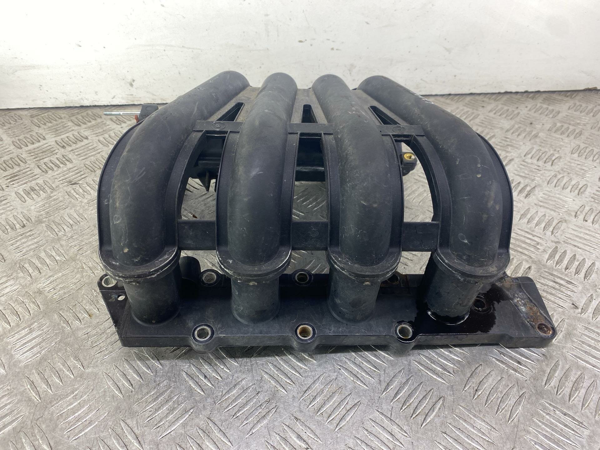 Впускной коллектор Chevrolet Matiz 2 рест. (2008 - 2010) 96325234