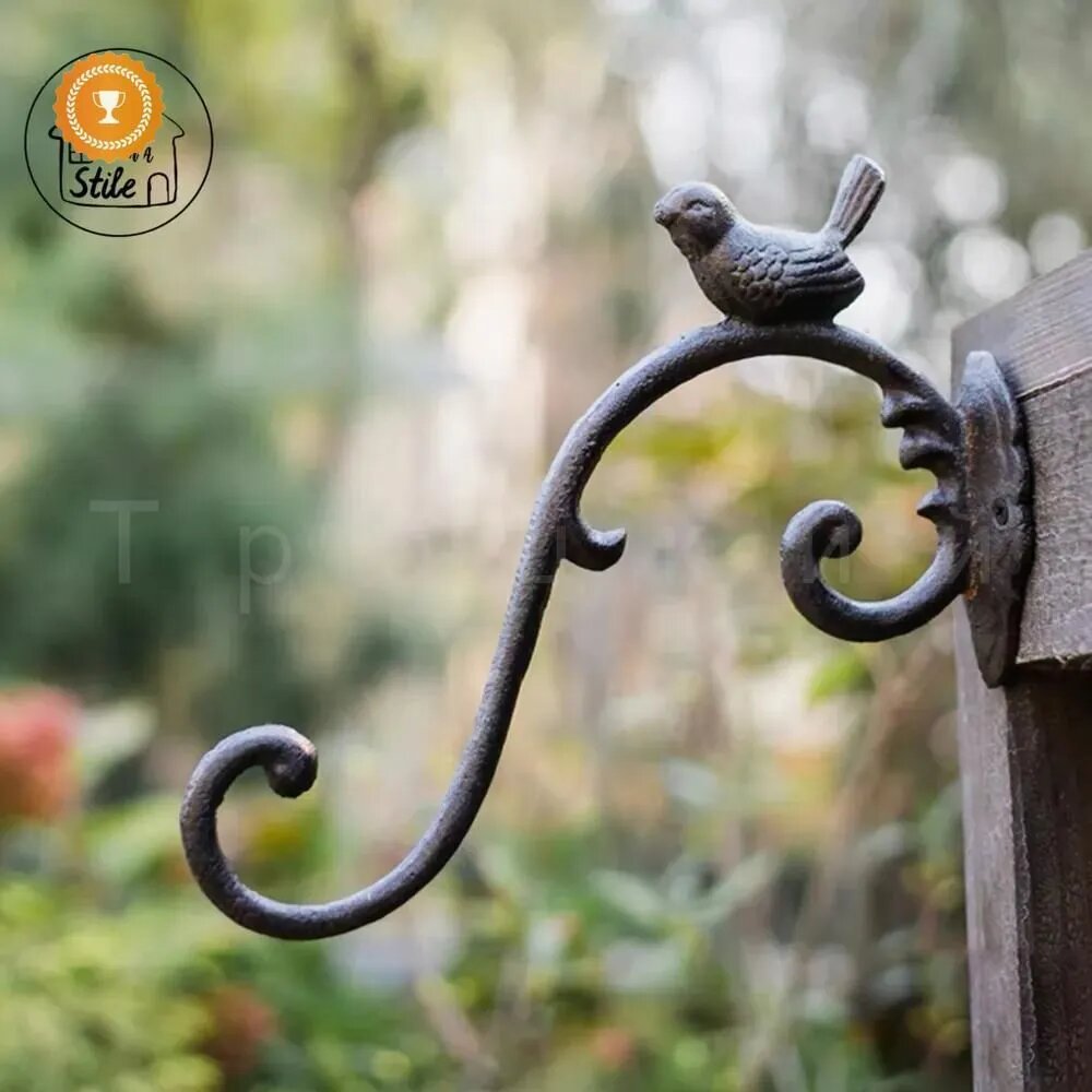 Кованый кронштейн для подвесных кашпо с фигуркой птицы, коричневый, металлический