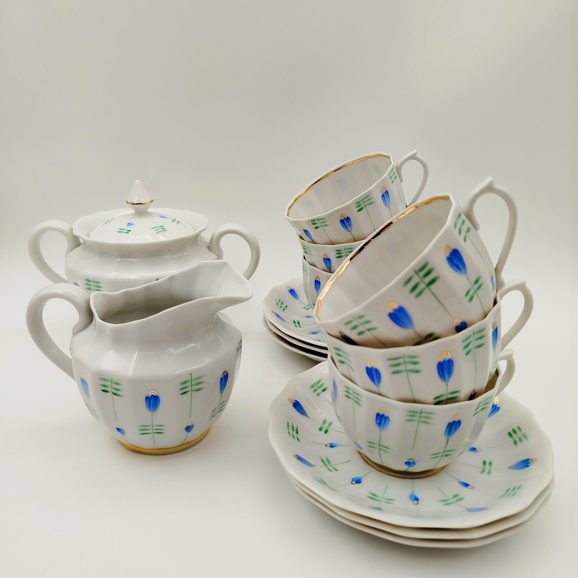 Сервиз чайный с цветочным декором на 6 персон (14 предметов), форма "Ампир", фарфор