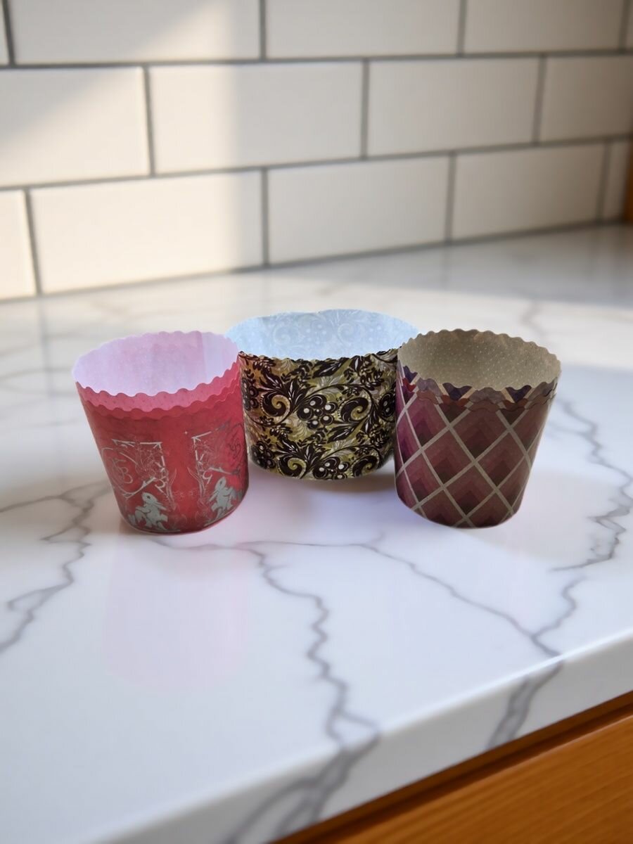 Формы 2 размера 3 вида : 3 больших ,6 маленьких 2 видов пасхальные "Микс" для выпечки Кулича из пергаментной бумаги ,(в наборе 9 шт )