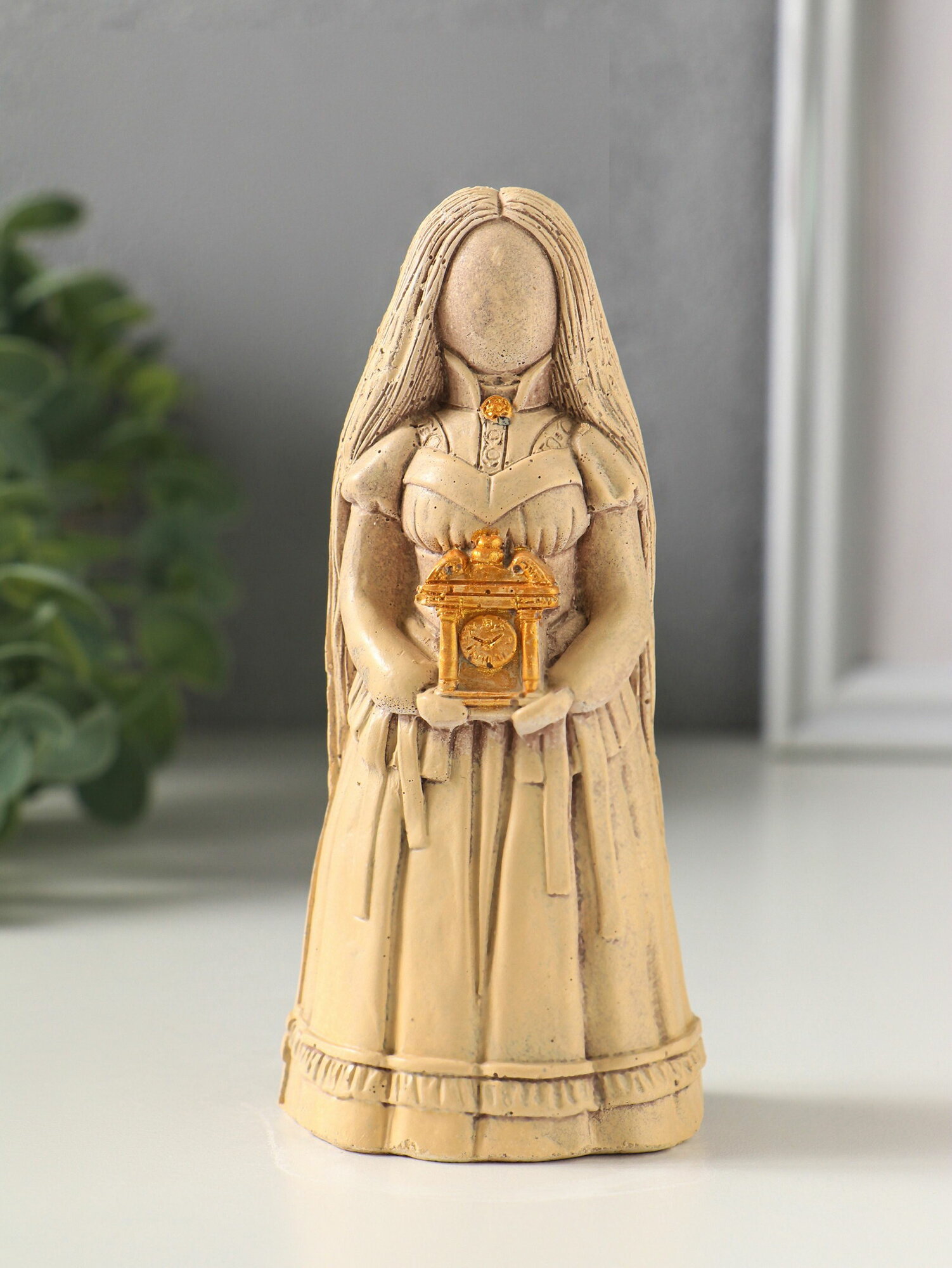 Фигурка декоративная "Берегиня Хранительница времени", гипс, 13.5x5x5.5 см, слоновая кость