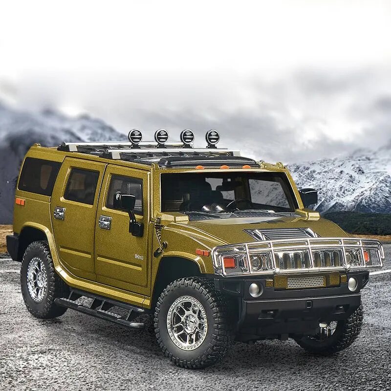 Машинка металлическая HUMMER H2 (1/18) с открывающимися дверьми, капотом и багажникомсо световыми и звуковыми эффектами