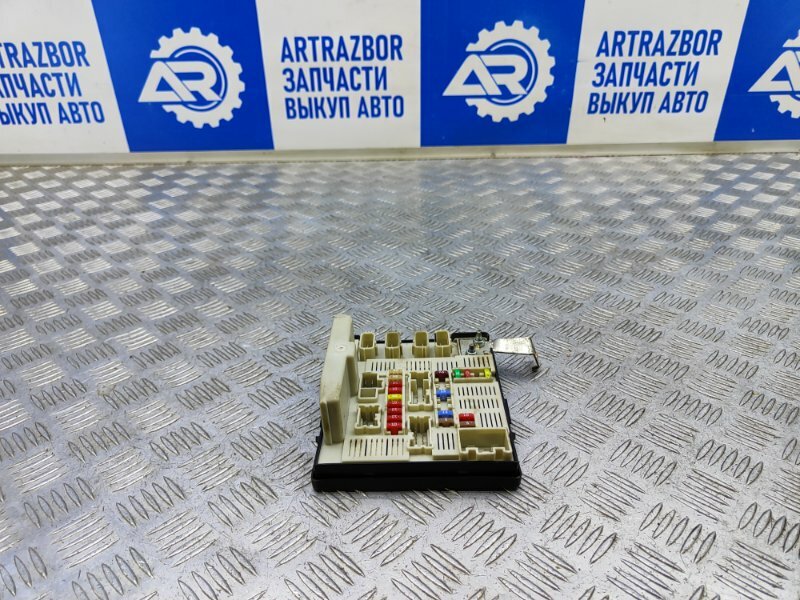 Б/У Блок предохранителей Renault Scenic 2 JM / Рено Сценик 2 JM 1.6 K4M812 113 Л.С 2007