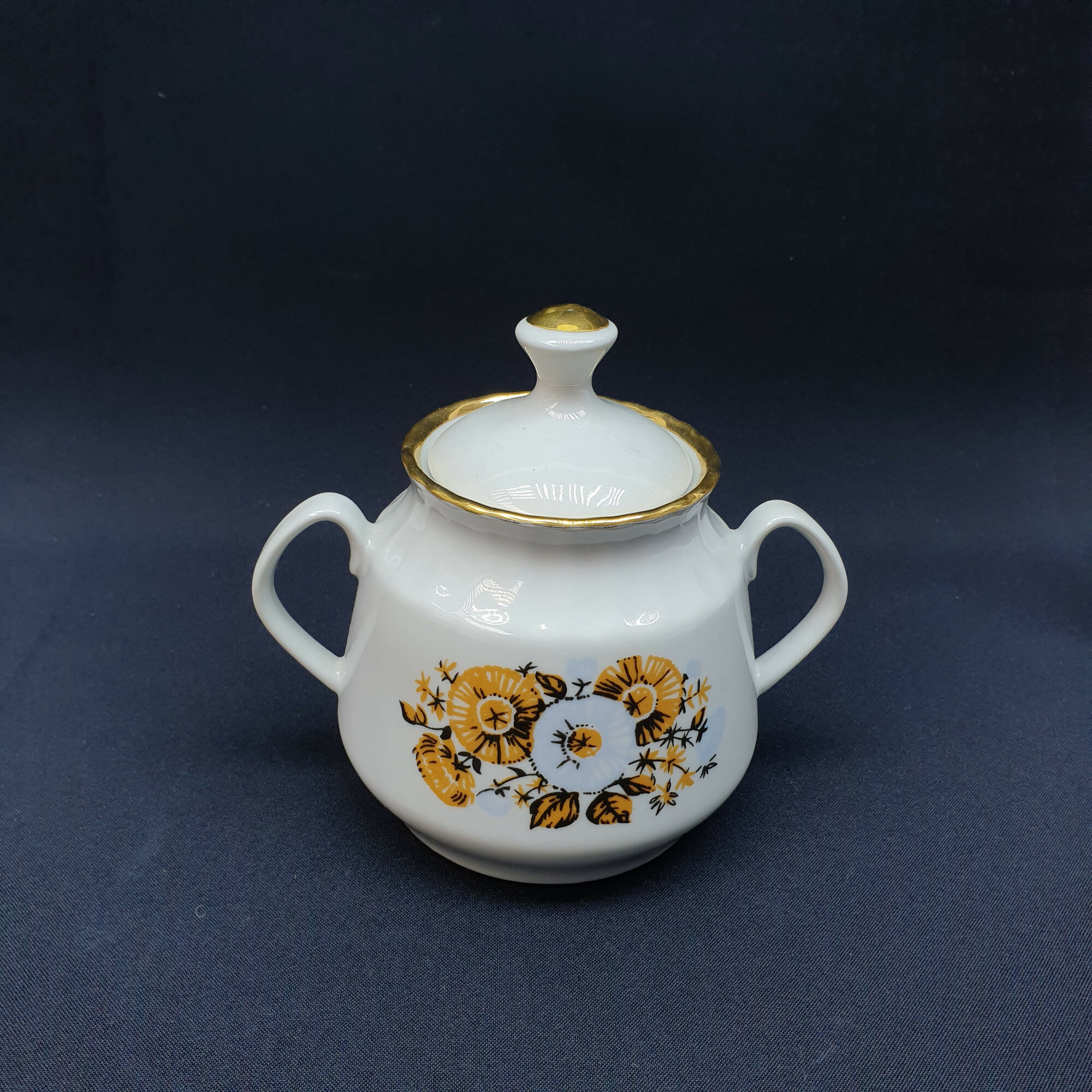 Винтажная сахарница Рига, Фарфор деколь золочение 0.6 л, СССР