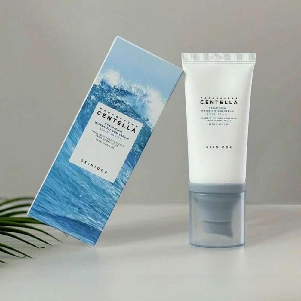 Солнцезащитный крем сыворотка Skin1004 Madagascar Centella Hyalu-Cica Water-Fit Sun Serum SPF 50++++, 50 мл.