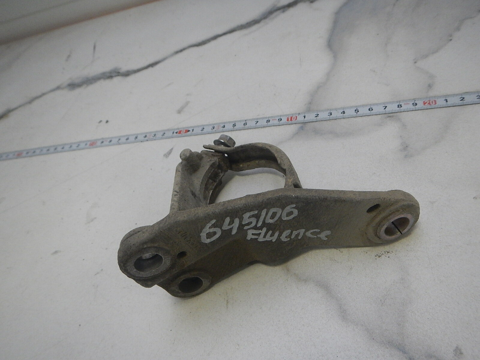 Б/У Кронштейн, Renault (Рено)-FLUENCE (10-) RENAULT FLUENCE (10-) промежуточного вала Без видимых повреждений. 645106 REN...