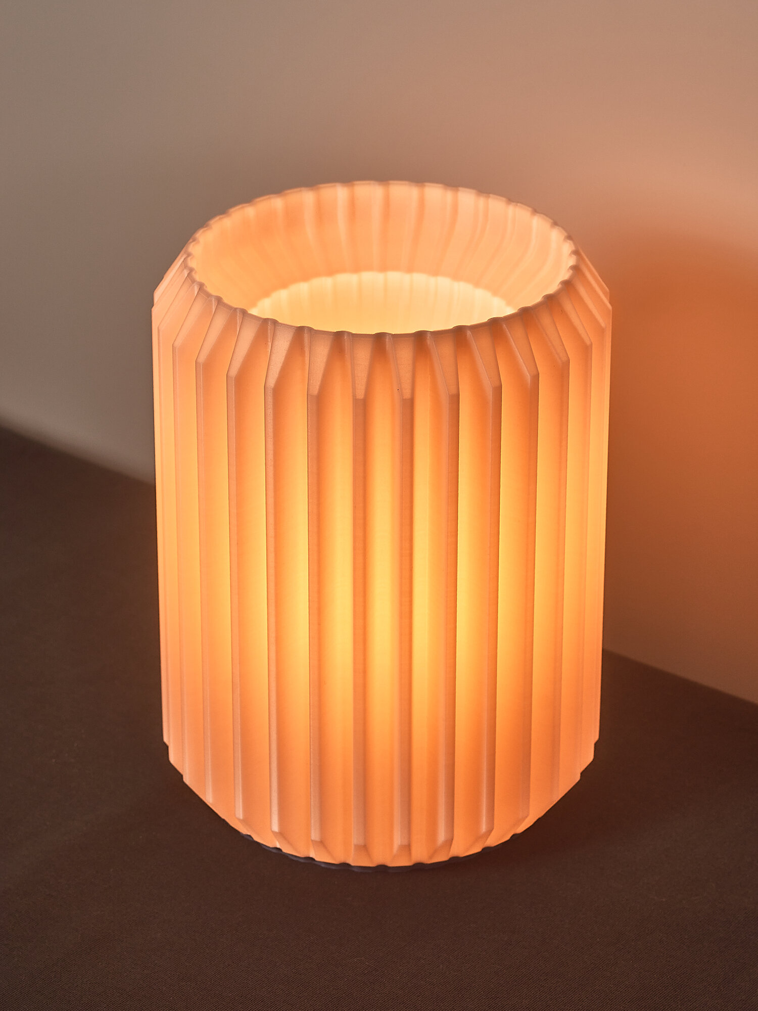 Настольный светильник лампа "Контур: Светлый Персик" светящийся в темноте, дизайнерский , E27, LED