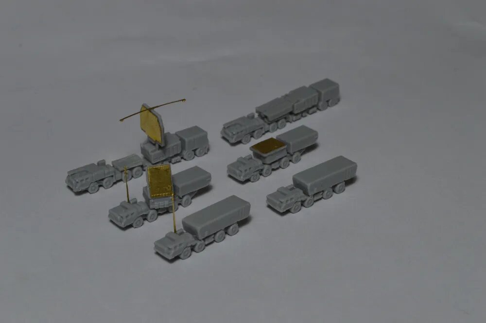YM18002 1/700 Российский радарный транспортный средства S300 и командный пост ПВО (3шт) модель