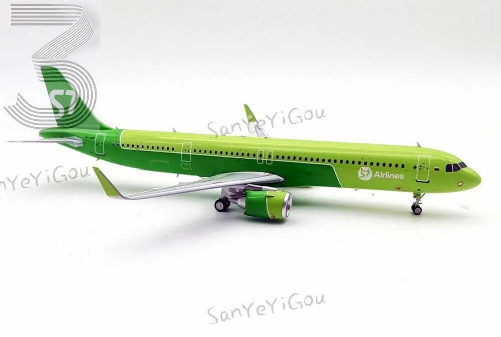 AviaBoss Airbus A321neo масштаб 1:500 коллекционная модель самолета из металла, длина 222мм