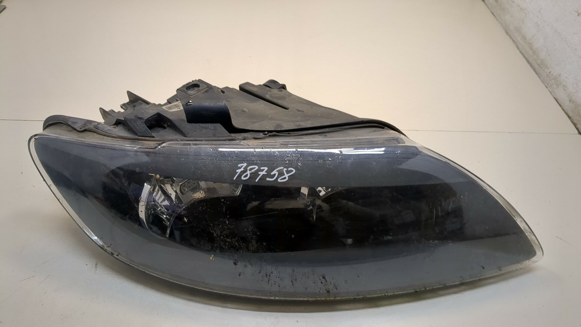 Фара (передняя) правая Audi Q7 Б/У