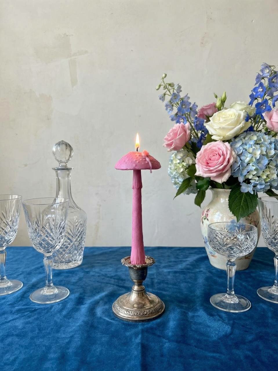 Свеча Unification Love "Гриб мухомор", фигурная, розовая, аромат черной смородины