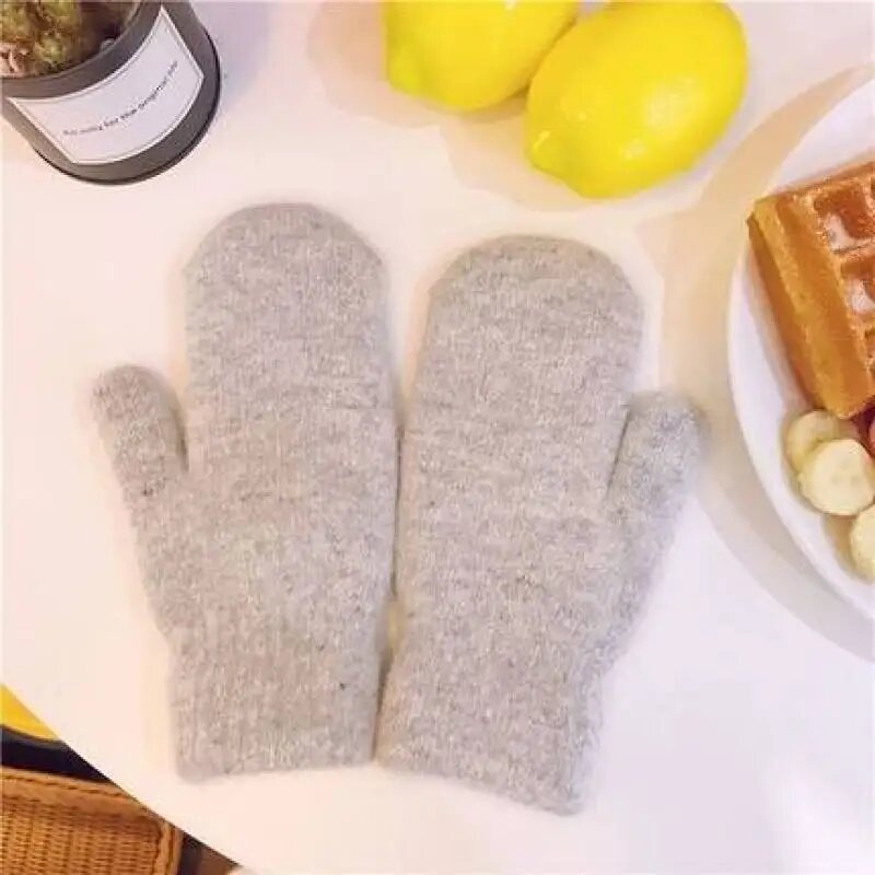 Варежки для женщин
