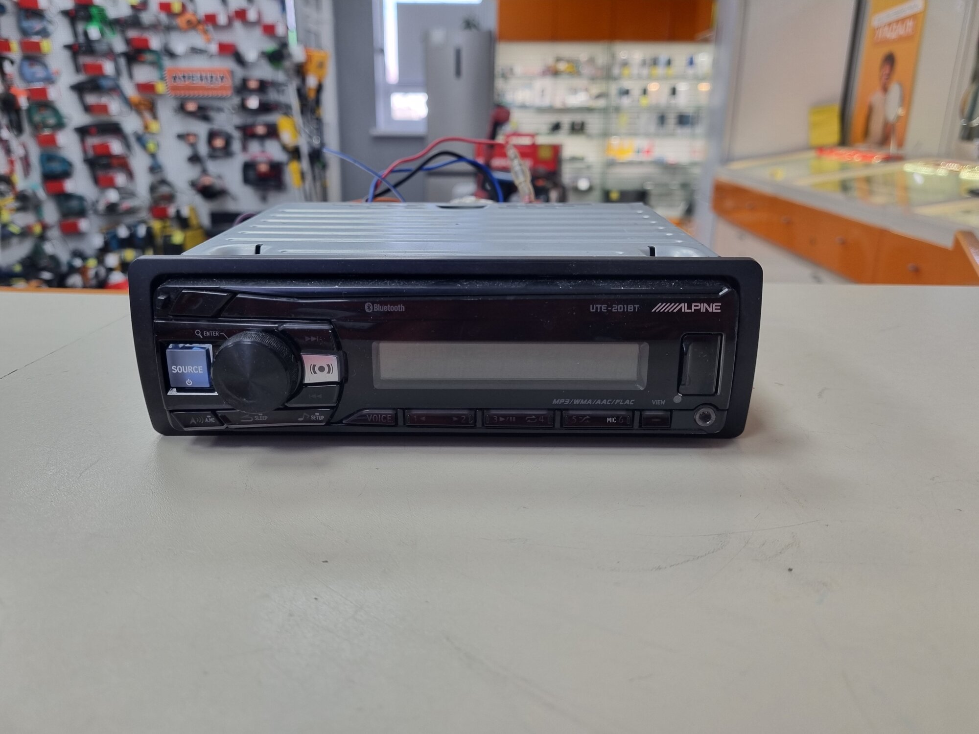 Автомагнитола ALPINE UTE-201BT Б\У уценка