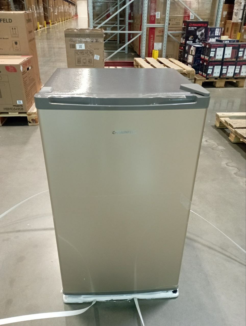 Холодильник MAUNFELD MFF83GD