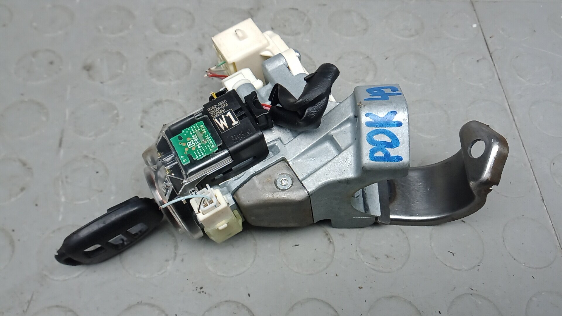 Замок зажигания TOYOTA RAV 4 CA40