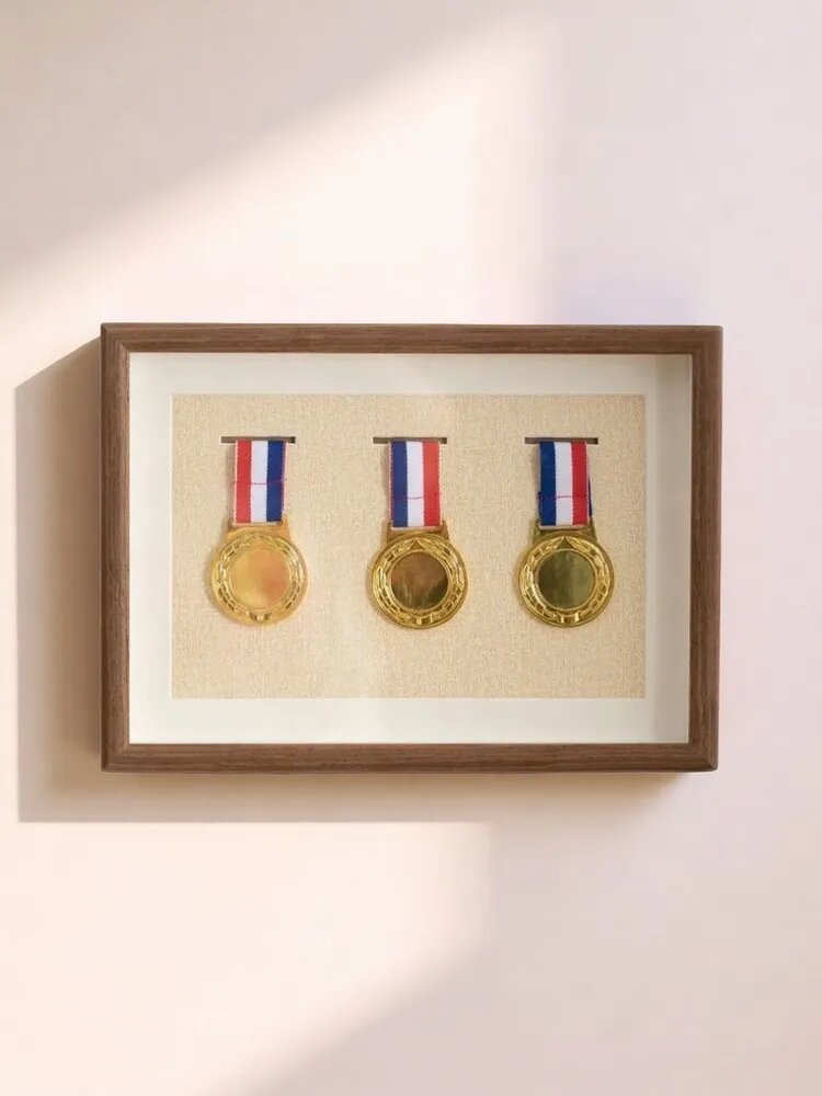 Медаллер для 3 медалей коричневый держатель для медалей наград спортивных достижений в рамке