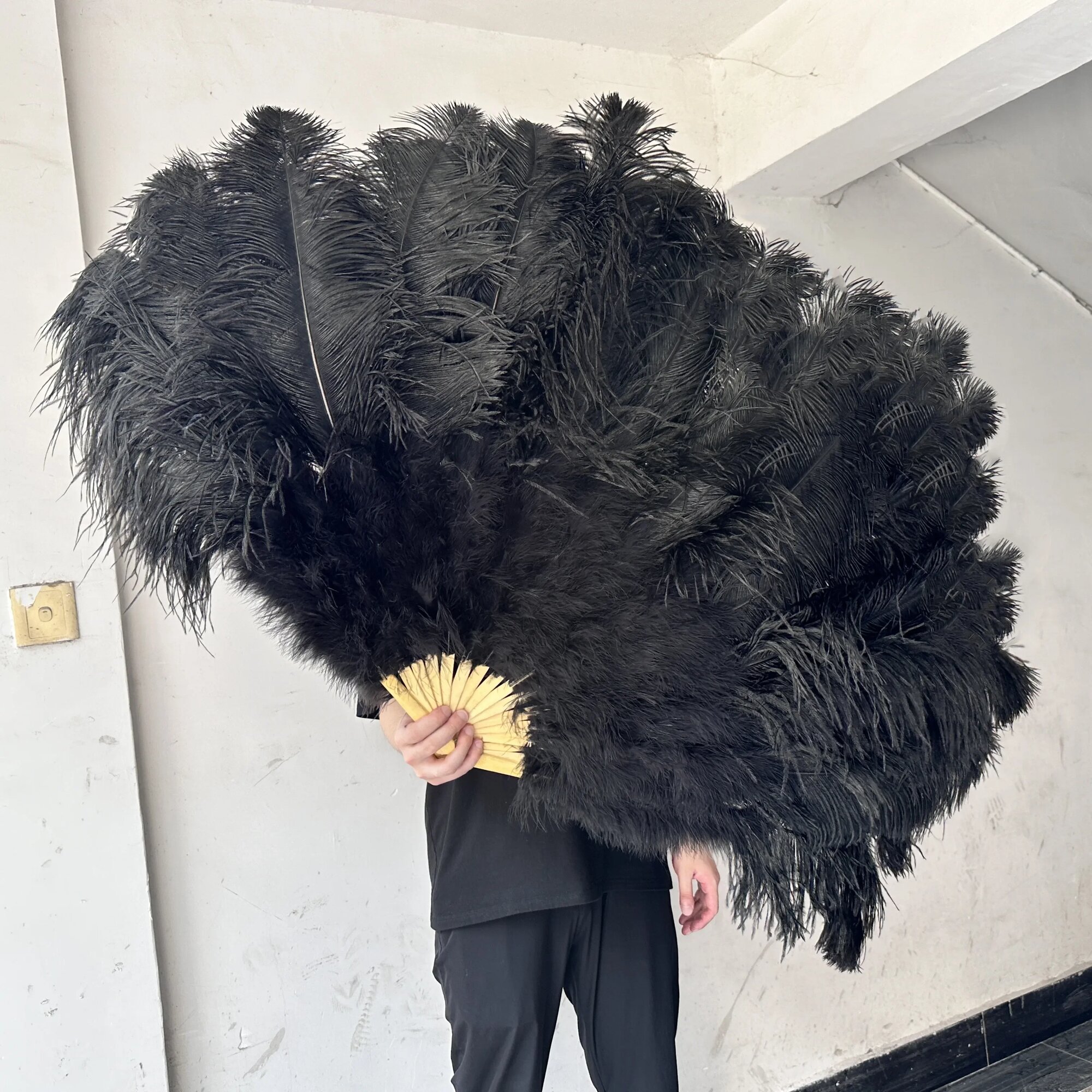 Натуральный веер из страусиных перьев 130 см Черный, 14 Black, 100cm 1PCS left hand