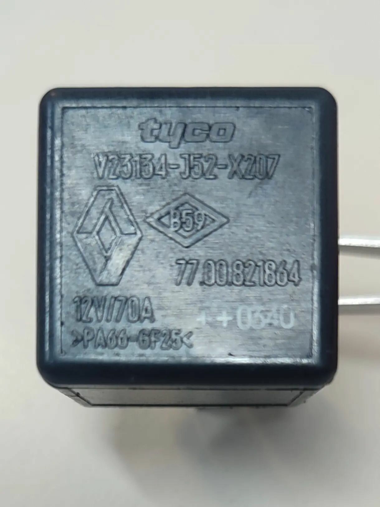 Реле обогрева стекла 7700821864, V23134-J52-X207