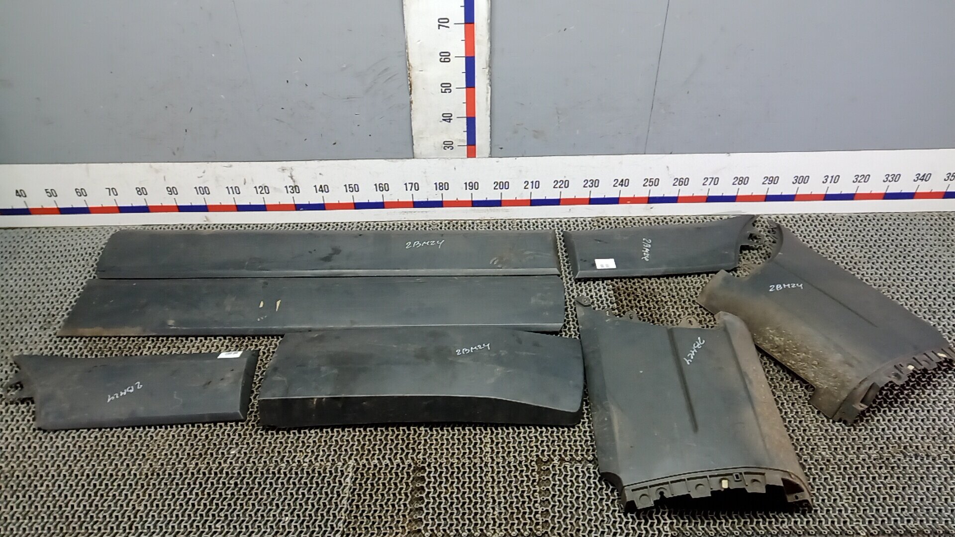 Молдинг двери сдвижной левой FORD TRANSIT 8