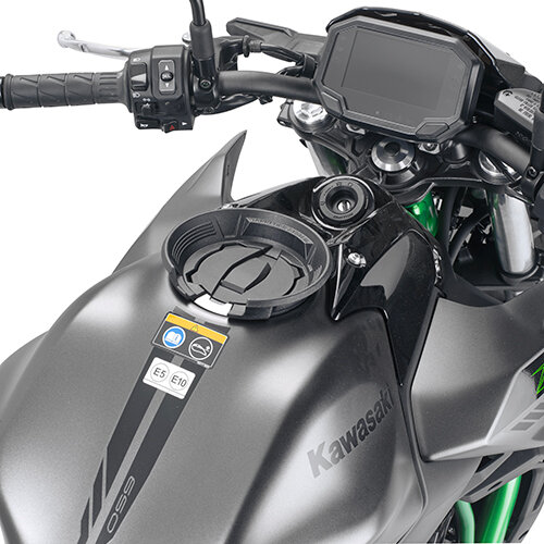 Крепление сумки на бак GIVI BF81 для Kawasaki Z650 / Ninja650 '23-25