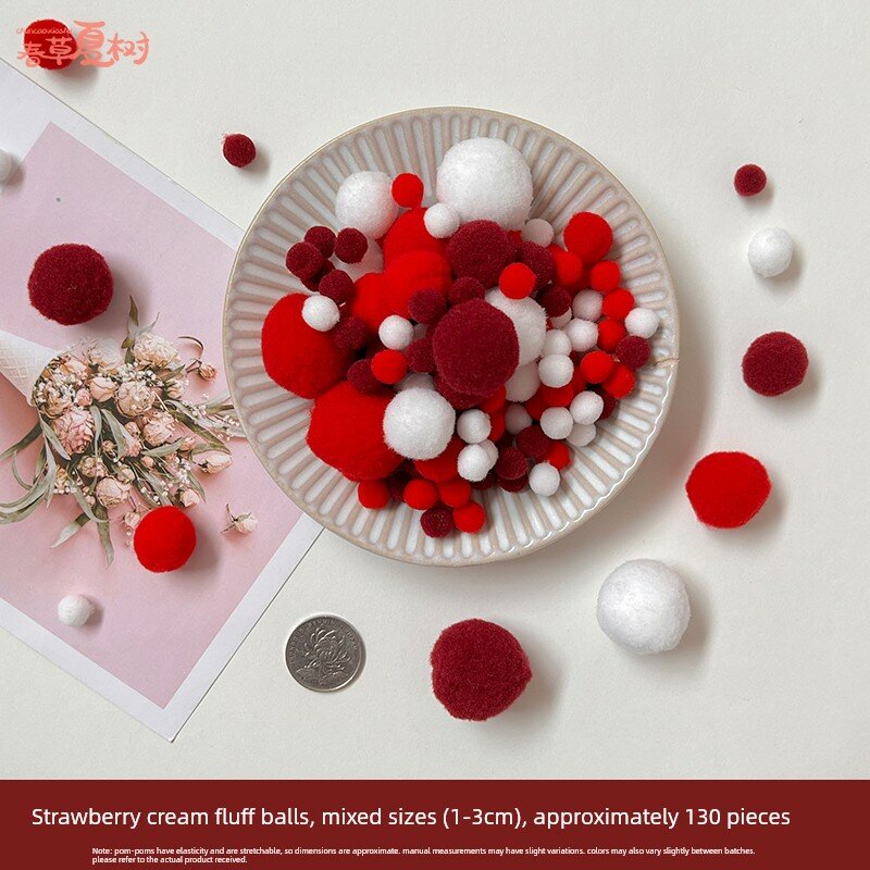 Помпоны 'Клубничный крем' 1-3см - 130 шт. для декора